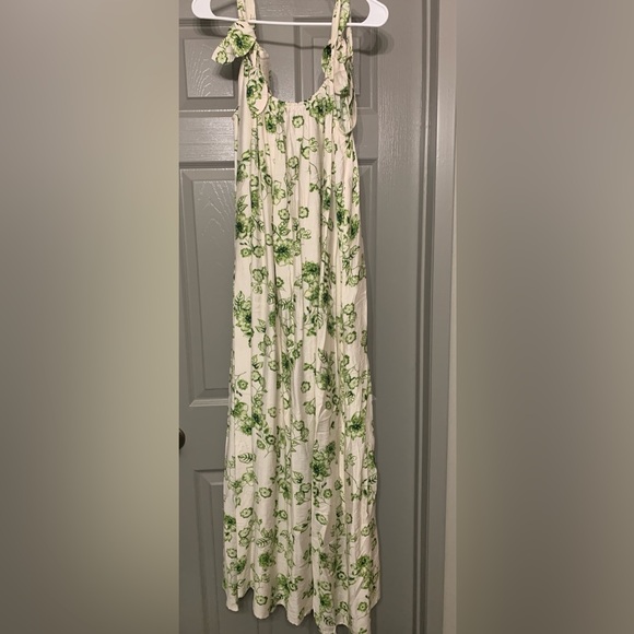 Aakaa | Dresses | Aakaa Green Floral Maxi Dress | Poshmark